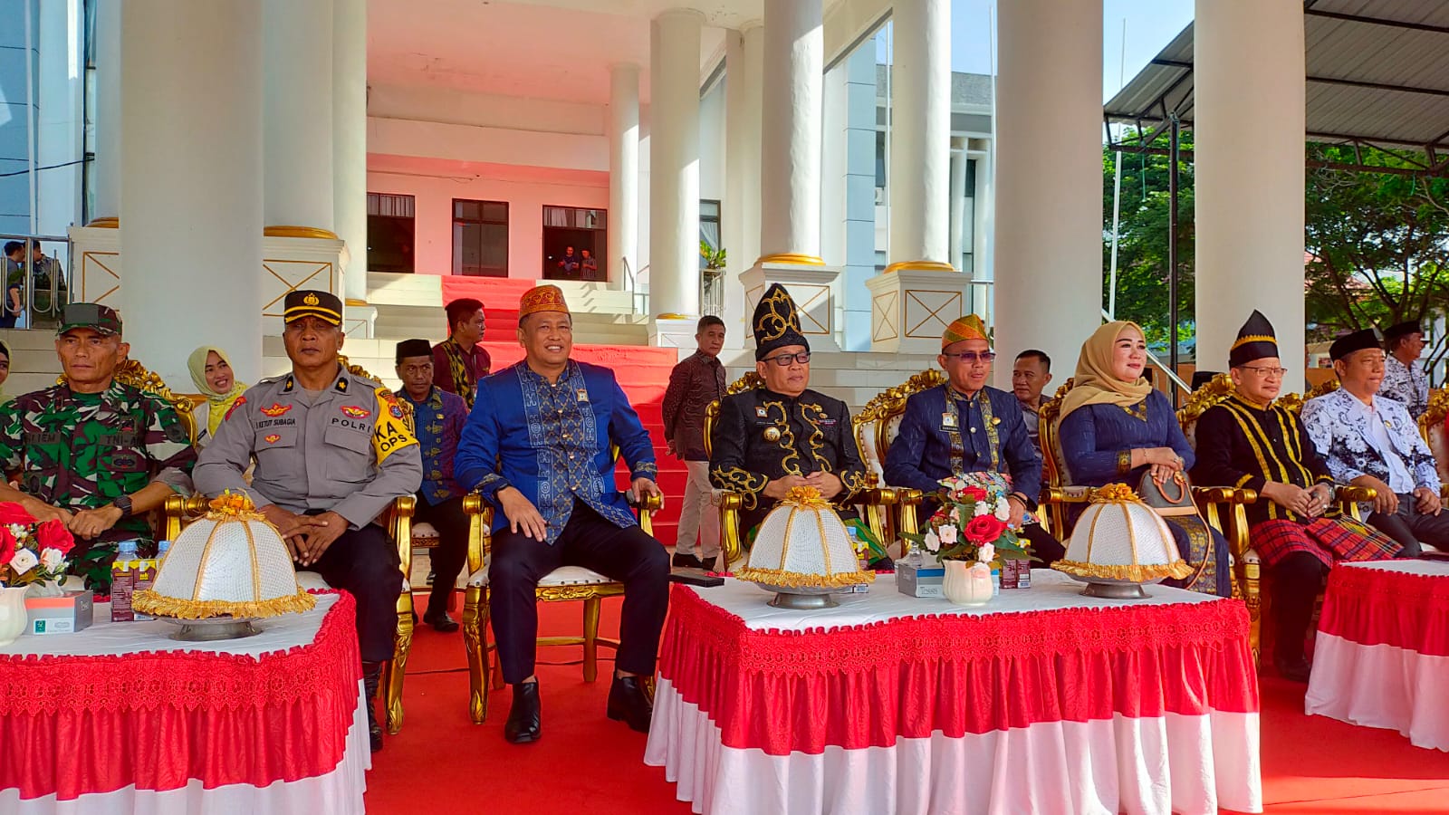 Pimpin Upacara Peringatan HGN dan HUT PGRI ke-78, Harmin